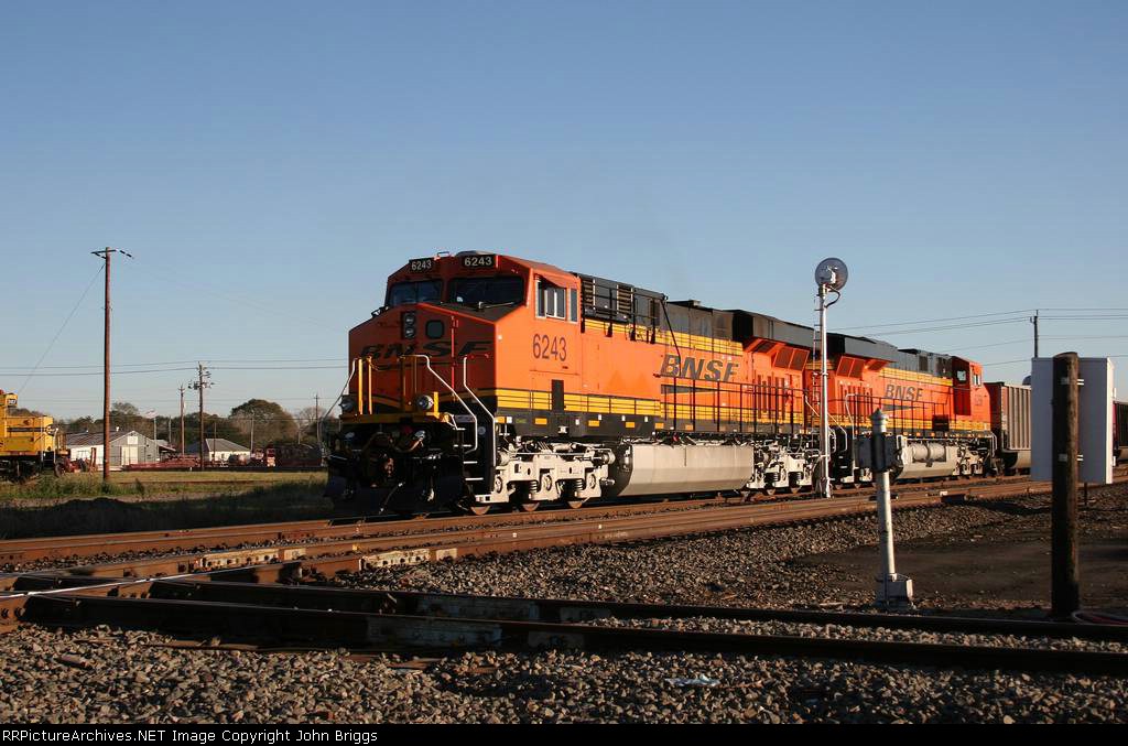 BNSF 6243